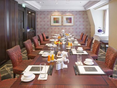 Der Berlin Capital Club: Ein Netzwerk der Mächtigen – THE FREQUENT ...